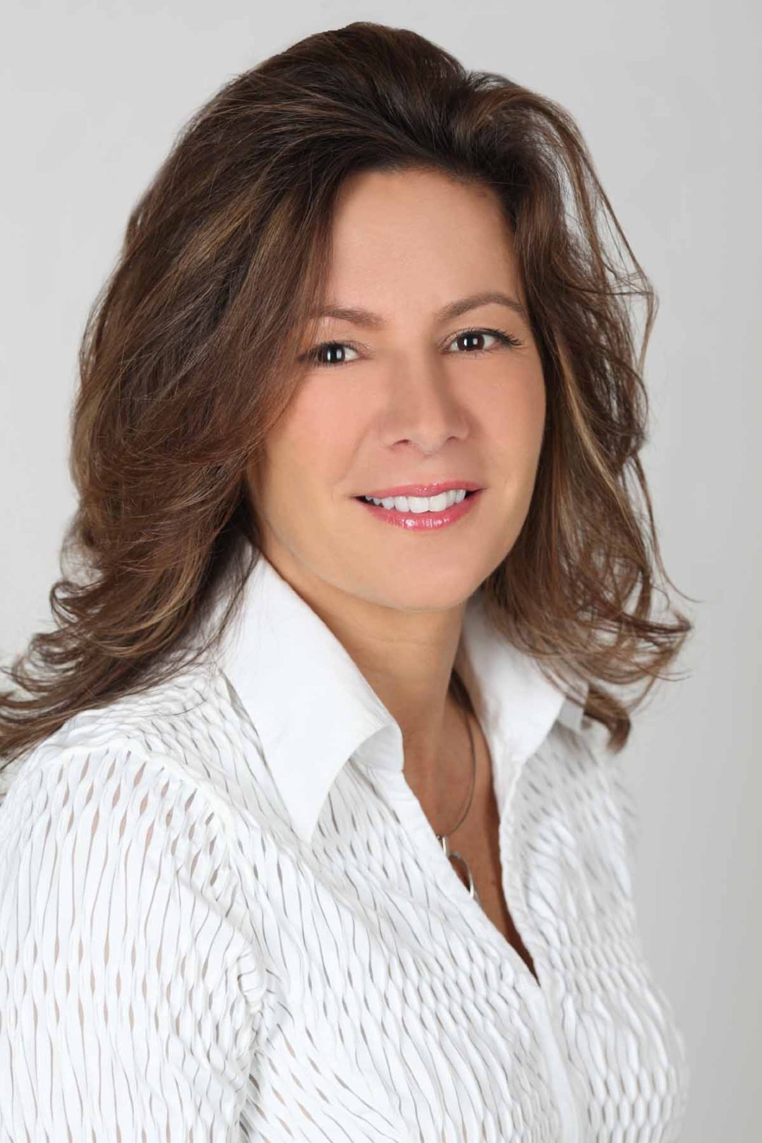 About Caroline ‣ Real Estate in Oakville, Burlington, Milton, Mississauga